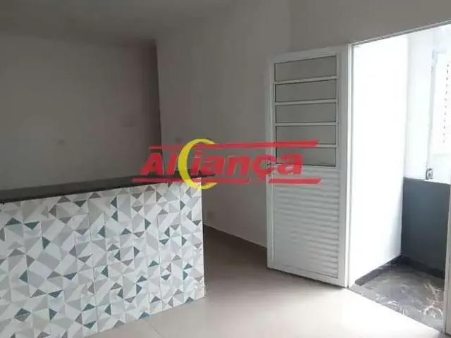 Casa / Sobrado para Locação em Guarulhos/SP Vila São Rafael 2 Quartos