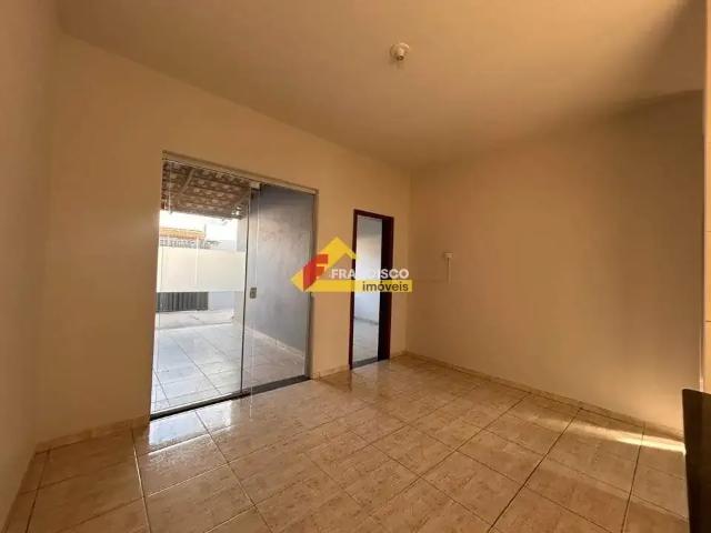 Casa / Sobrado para Locação em Divinópolis/MG Tietê 3 Quartos