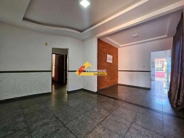 Casa / Sobrado para Locação em Divinópolis/MG Vila Espírito Santo 3 Quartos