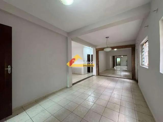 Casa / Sobrado para Locação em Divinópolis/MG Belvedere 4 Quartos