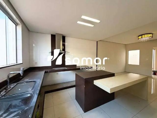Casa / Sobrado para Locação em Divinópolis/MG Morada Nova 5 Quartos