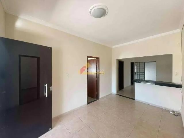 Casa / Sobrado para Locação em Divinópolis/MG Planalto 4 Quartos