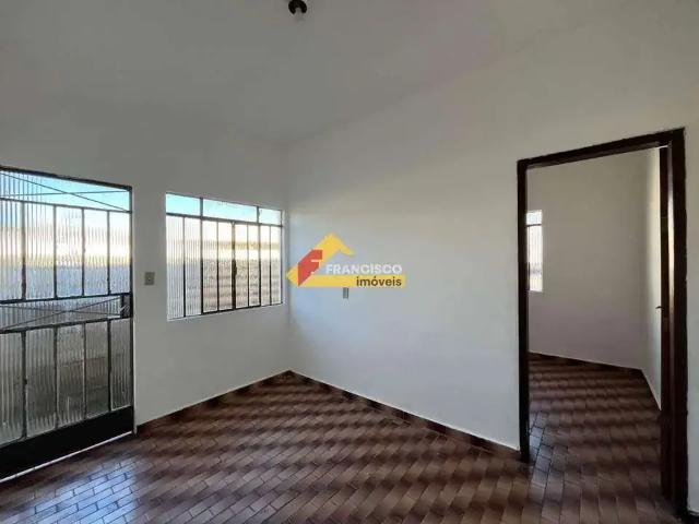 Casa / Sobrado para Locação em Divinópolis/MG Planalto 2 Quartos