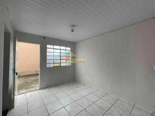 Casa / Sobrado para Locação em Divinópolis/MG Quinta das Palmeiras 2 Quartos