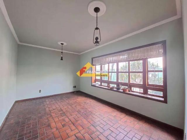 Casa / Sobrado para Locação em Divinópolis/MG São Sebastião 3 Quartos