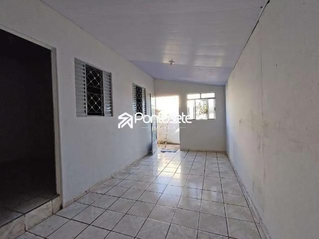 Casa / Sobrado para Locação em Divinópolis/MG Santa Cruz 2 Quartos