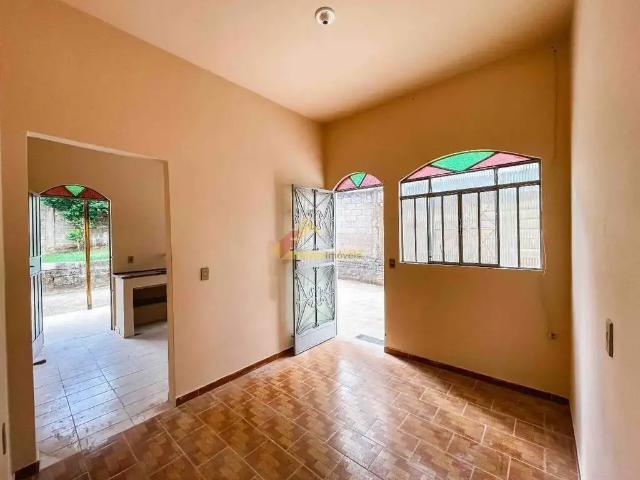 Casa / Sobrado para Locação em Divinópolis/MG Santa Rosa 3 Quartos