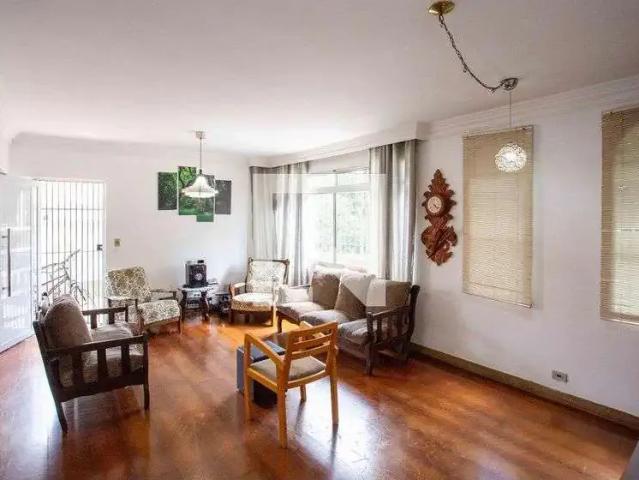 Casa / Sobrado para Locação em Diadema/SP Centro 5 Quartos