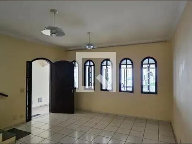 Casa / Sobrado para Locação em Diadema/SP Centro 3 Quartos