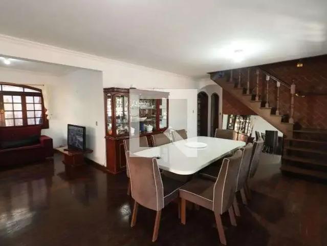 Casa / Sobrado para Locação em Diadema/SP Conceição 6 Quartos