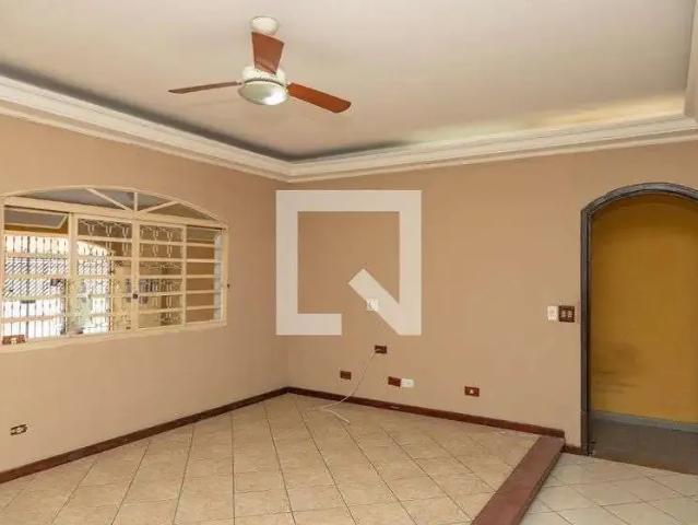 Casa / Sobrado para Locação em Diadema/SP Taboão 4 Quartos