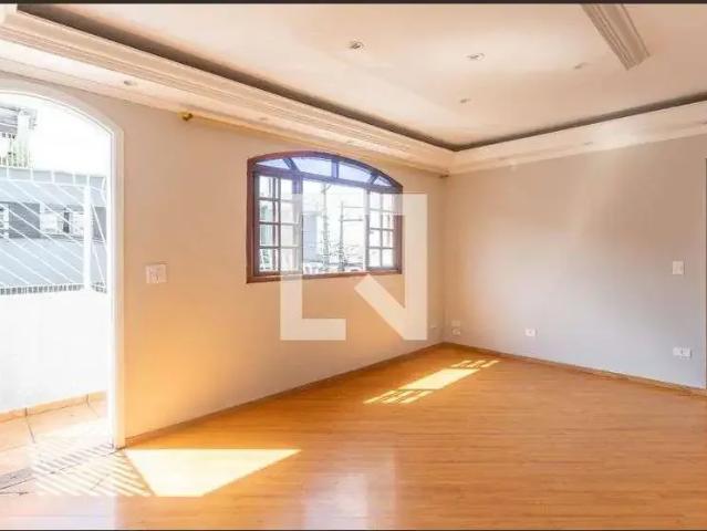 Casa / Sobrado para Locação em Diadema/SP Taboão 5 Quartos