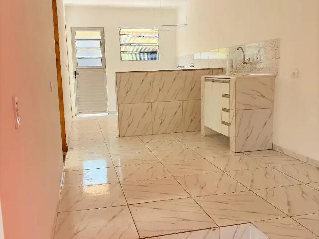 Casa / Sobrado para Locação em Diadema/SP Taboão 2 Quartos