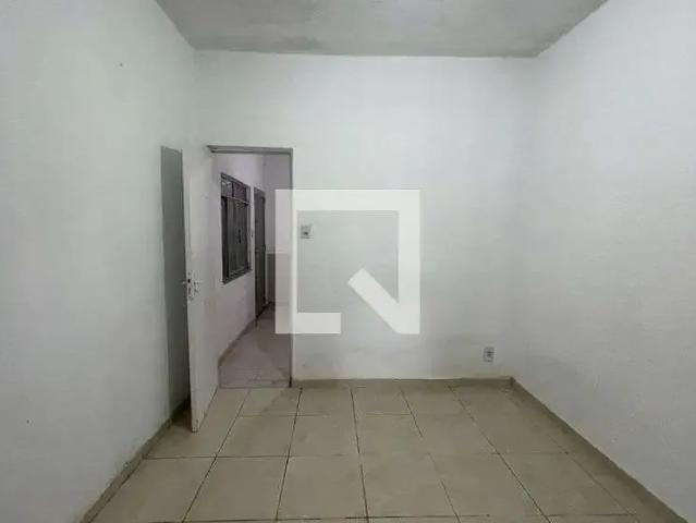 Casa / Sobrado para Locação em Duque de Caxias/RJ Centro 1 Quartos