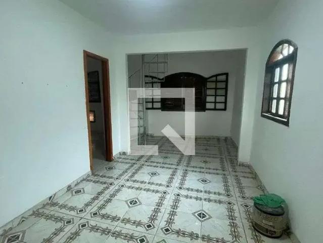 Casa / Sobrado para Locação em Duque de Caxias/RJ Centro 2 Quartos