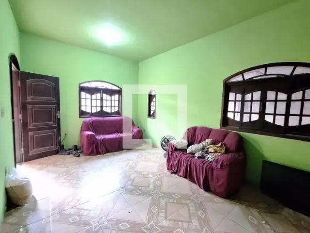 Casa / Sobrado para Locação em Duque de Caxias/RJ Chácaras Arcampo 3 Quartos