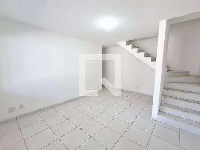 Casa / Sobrado para Locação em Duque de Caxias/RJ Jardim Primavera 2 Quartos