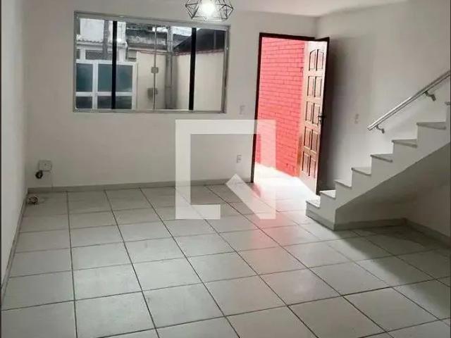 Casa / Sobrado para Locação em Duque de Caxias/RJ Jardim Primavera 2 Quartos