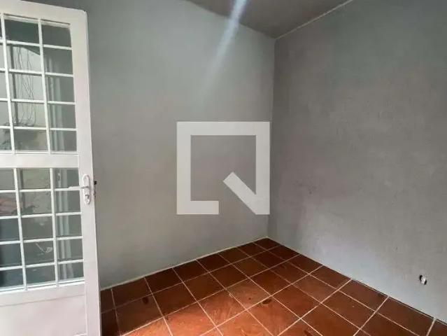 Casa / Sobrado para Locação em Duque de Caxias/RJ Jardim Vinte e Cinco de Agosto 1 Quartos