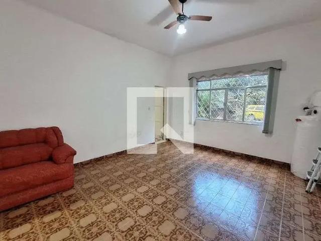 Casa / Sobrado para Locação em Duque de Caxias/RJ Mantiquira 3 Quartos