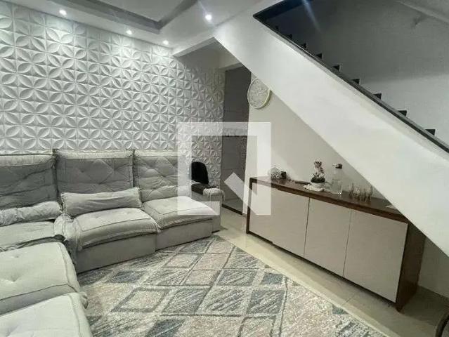 Casa / Sobrado para Locação em Duque de Caxias/RJ Parque Fluminense 2 Quartos