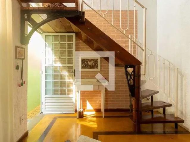 Casa / Sobrado para Locação em Embu das Artes/SP Vila Maria Auxiliadora 2 Quartos