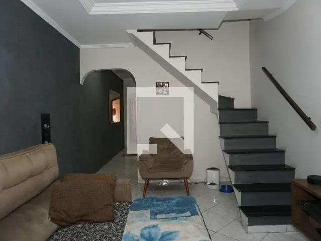 Casa / Sobrado para Locação em Embu das Artes/SP Jardim Casa Branca 3 Quartos