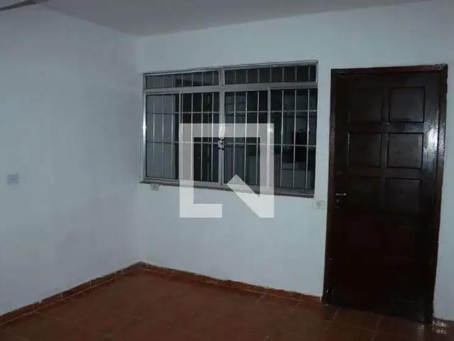 Casa / Sobrado para Locação em Embu das Artes/SP Jardim Casa Branca 2 Quartos