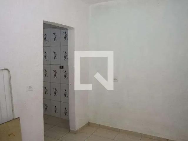 Casa / Sobrado para Locação em Embu das Artes/SP Jardim Santo Eduardo 1 Quartos