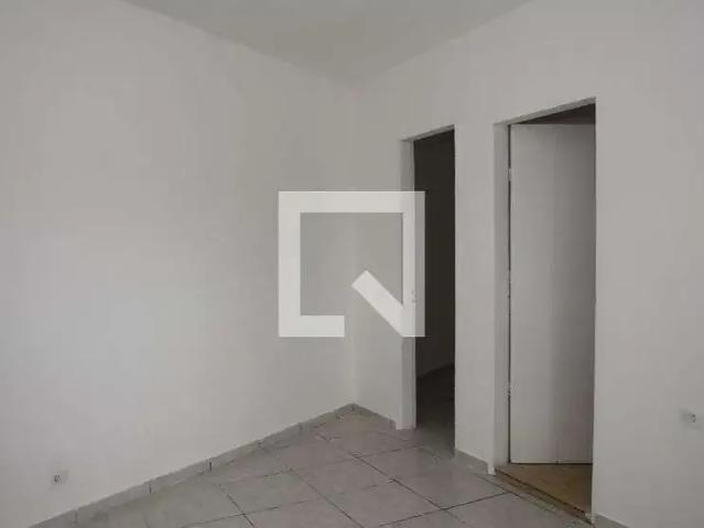 Casa / Sobrado para Locação em Embu das Artes/SP Jardim Santa Tereza 2 Quartos