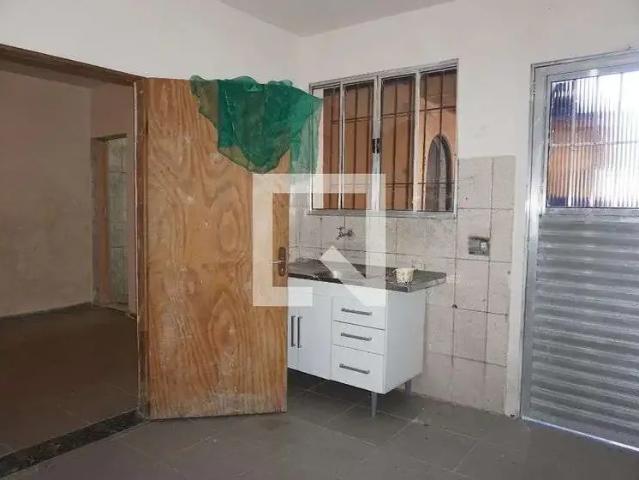 Casa / Sobrado para Locação em Embu das Artes/SP Parque Pirajussara 1 Quartos