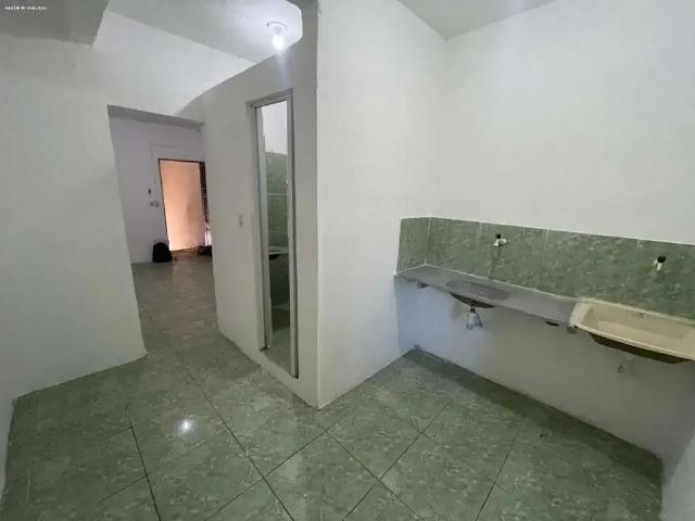 Casa / Sobrado para Locação em Fortaleza/CE Granja Portugal 1 Quartos