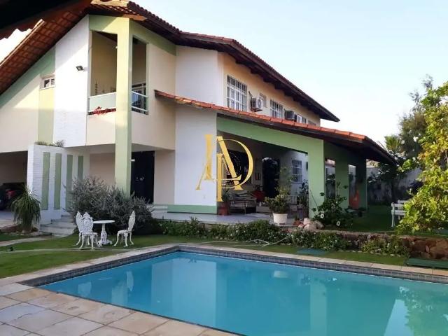 Casa / Sobrado para Locação em Fortaleza/CE de Lourdes 5 Quartos