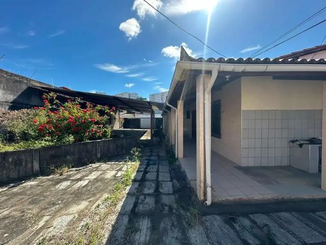 Casa / Sobrado para Locação em Fortaleza/CE Jacarecanga