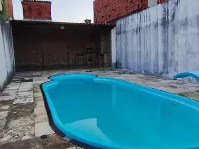 Casa / Sobrado para Locação em Fortaleza/CE Lagoa Redonda 2 Quartos