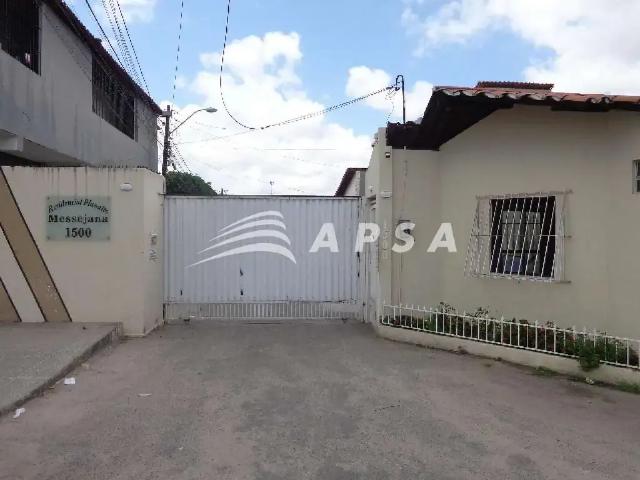 Casa / Sobrado para Locação em Fortaleza/CE Messejana 2 Quartos