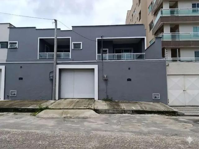 Casa / Sobrado para Locação em Fortaleza/CE Sapiranga 4 Quartos