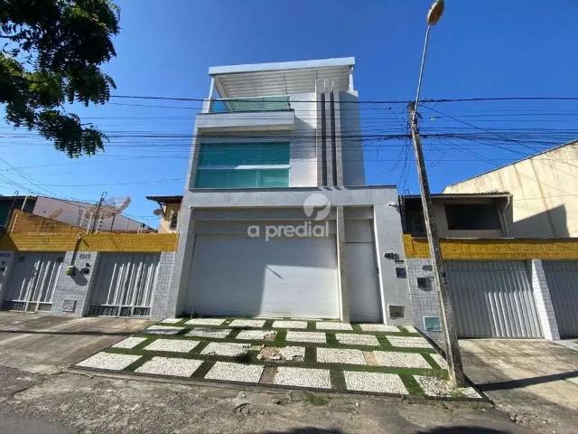 Casa / Sobrado para Locação em Fortaleza/CE Serrinha 5 Quartos