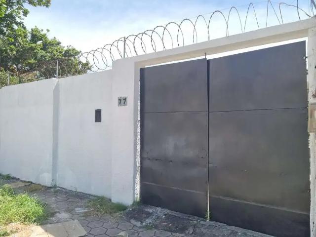 Casa / Sobrado para Locação em Fortaleza/CE Papicu 3 Quartos