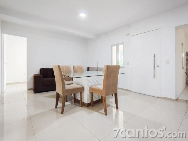 Casa / Sobrado para Locação em Fortaleza/CE Praia do Futuro II 2 Quartos
