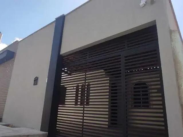 Casa / Sobrado para Locação em Feira de Santana/BA Centro 3 Quartos