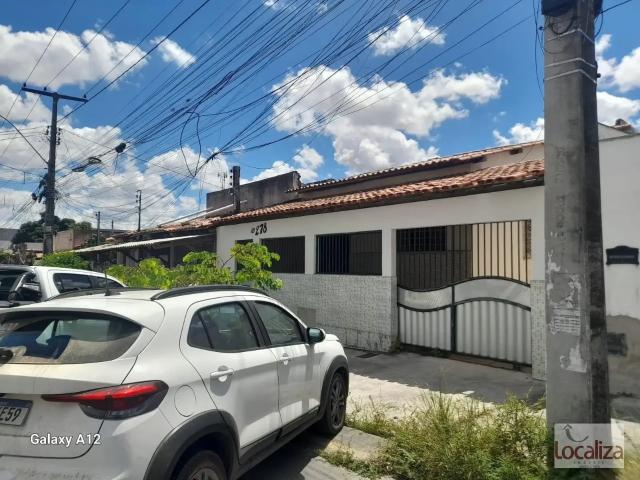 Casa / Sobrado para Locação em Feira de Santana/BA Centro 3 Quartos