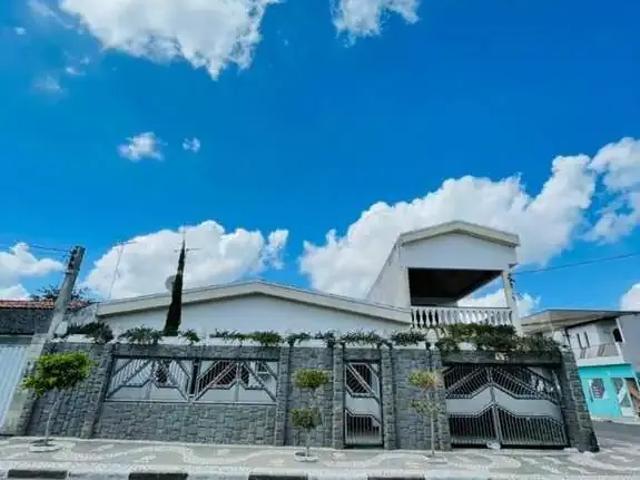 Casa / Sobrado para Locação em Feira de Santana/BA Jardim Cruzeiro 4 Quartos