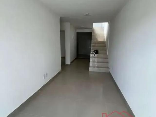 Casa / Sobrado para Locação em Feira de Santana/BA Registro 3 Quartos