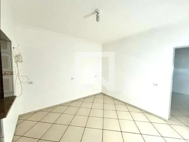 Casa / Sobrado para Locação em Ferraz de Vasconcelos/SP Jardim Lourdes 1 Quartos