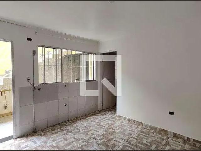 Casa / Sobrado para Locação em Ferraz de Vasconcelos/SP Parque São Francisco 2 Quartos