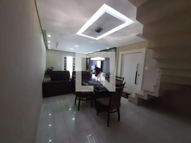Casa / Sobrado para Locação em Ferraz de Vasconcelos/SP Parque São Francisco 4 Quartos