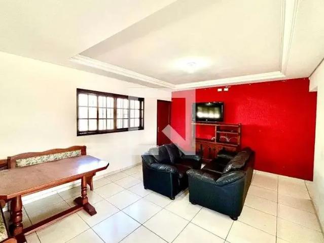 Casa / Sobrado para Locação em Ferraz de Vasconcelos/SP Vila São Paulo 3 Quartos