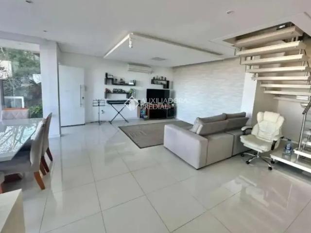 Casa / Sobrado para Locação em Florianópolis/SC Morro das Pedras 3 Quartos