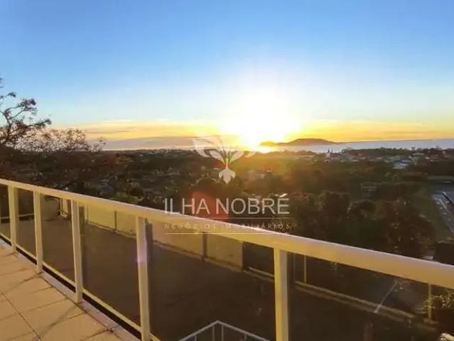 Casa / Sobrado para Locação em Florianópolis/SC Morro das Pedras 3 Quartos